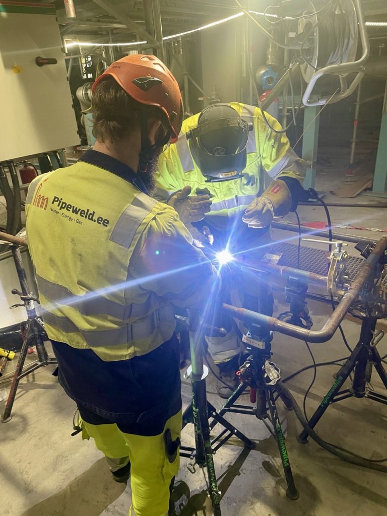 Industrial piping contractor with 22 years of pipework experience